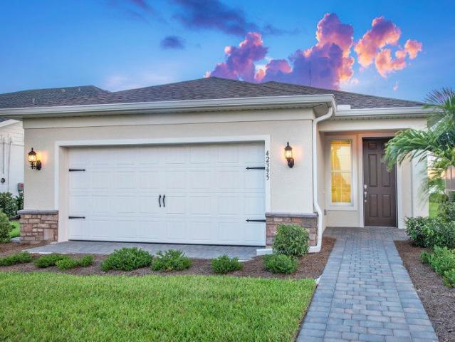 Brand New Home in Lakewood Ranch, FL. 2 Bed, 2 Bath