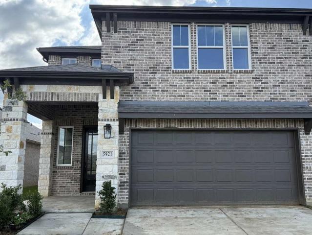 Brand New Home in Pilot Point, TX. 5 Bed, 4 Bath