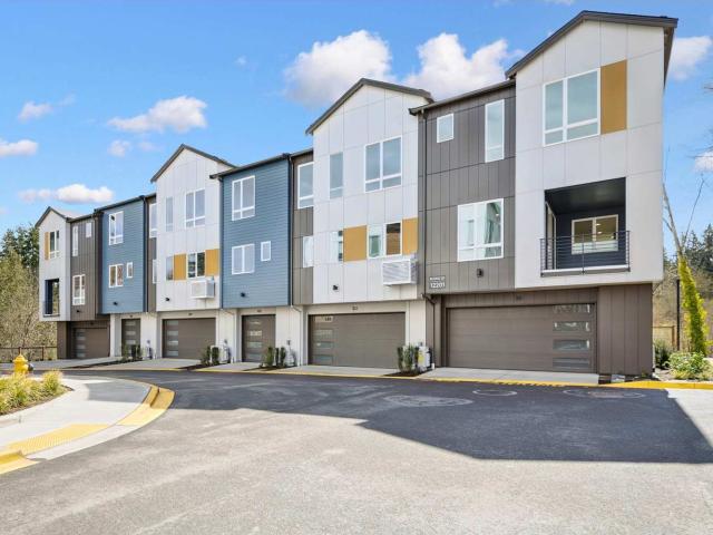 Brand New Home in Redmond, WA. 4 Bed, 3 Bath