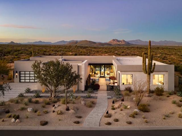 Brand New Home in Scottsdale, AZ. 3 Bed, 3 Bath