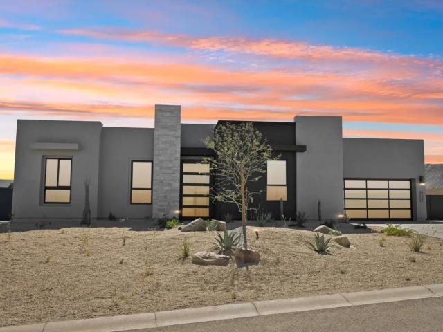 Brand New Home in Scottsdale, AZ. 4 Bed, 4 Bath