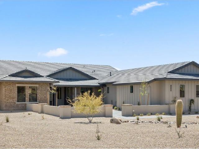 Brand New Home in Scottsdale, AZ. 4 Bed, 5 Bath