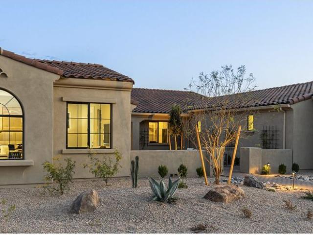 Brand New Home in Scottsdale, AZ. 4 Bed, 6 Bath