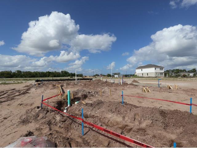 Brand New Home in Saint Cloud, FL. 5 Bed, 4 Bath