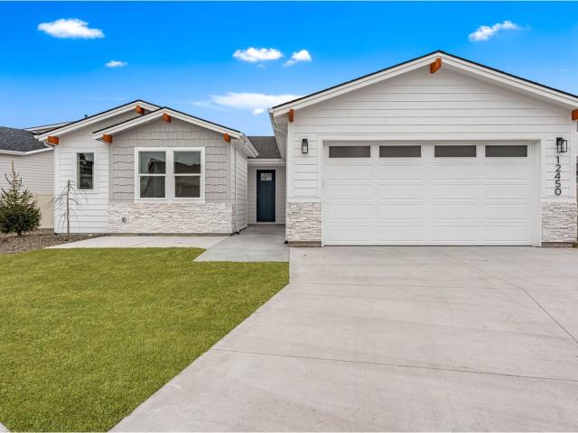 Brand New Home in Star, ID. 4 Bed, 3 Bath