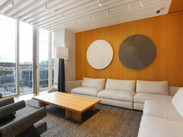 Brand new, high rise, luxury, furnished apartments in zone 1.Knight Frank are delighted to present Shard Place a selection of studios,1,2 & 3 bed apartments. Available from June 2025