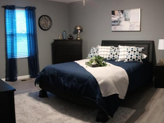 Brand NEW LARGE BEAUTIFUL Rooms, a 2 minute walk t