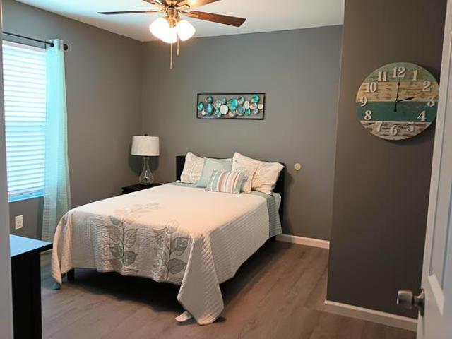 Brand NEW LARGE BEAUTIFUL Rooms, a 2 minute walk to transit stop