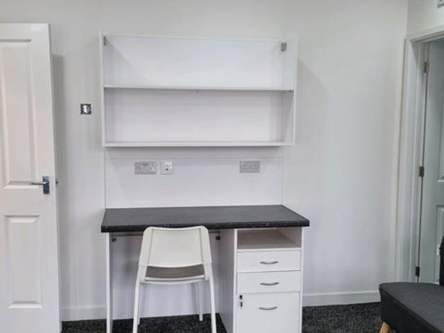 Brand New Large Studio on London Road