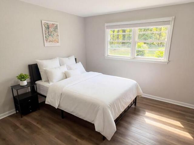 Brand NEW Listing Live in Atlanta Don't miss this one!