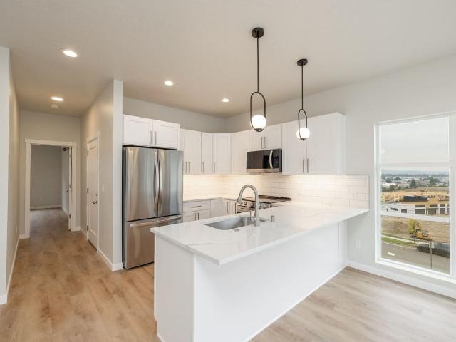 BRAND NEW Luxury 2 Bed, 2.5 Bath Townhome | Dual Primary Suites, Sunset Views & Clubhouse 2 Bedroom Home for Rent at 4355 N Dearborn Rd, Spokane, WA 99217