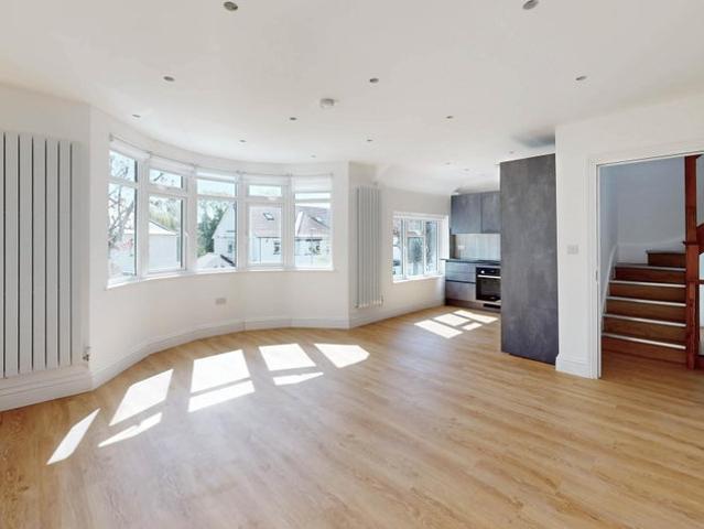 Brand New Spacious / 2 Bathroom NW4