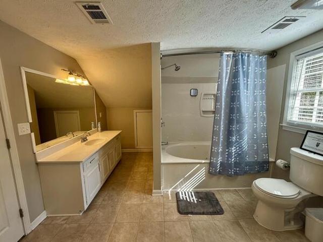 Brand New! Spacious Private Rooms in Lilburn CoLiving Home – Fully Furnished All Utilities Wi Fi W/D – Quiet Neighborhood Be the 1st to Move In