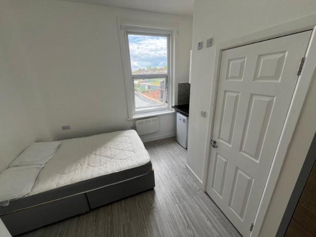 Brand New Studio In LEWISHAM All bills included