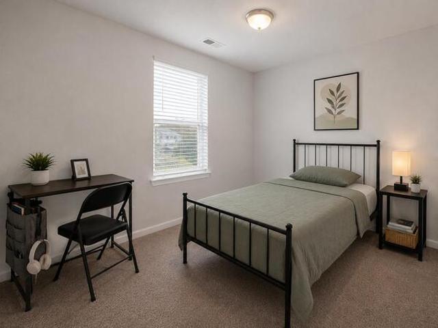 Brand New Pooler Single House with 4 BRs & Maid Service & All Utilities included &Fast Internet