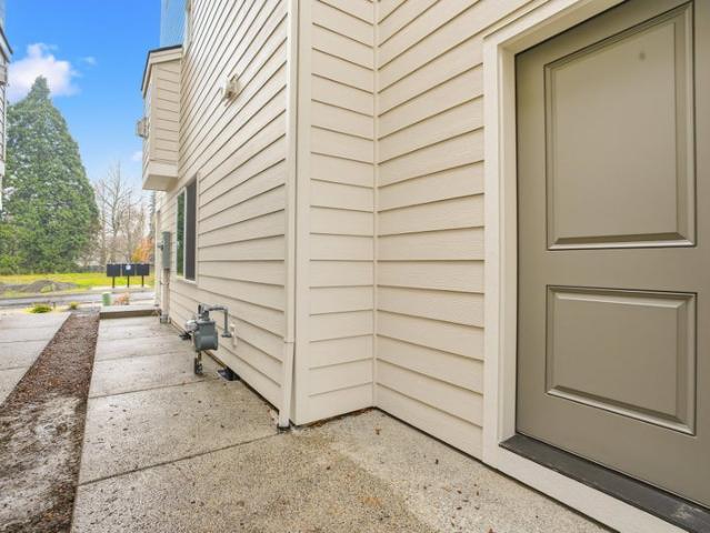 Brand New Private Studio in Gresham — Own Entrance