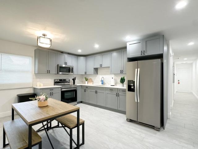 Brand New Room in Modern Duplex! ️ 3 Roomies Ma