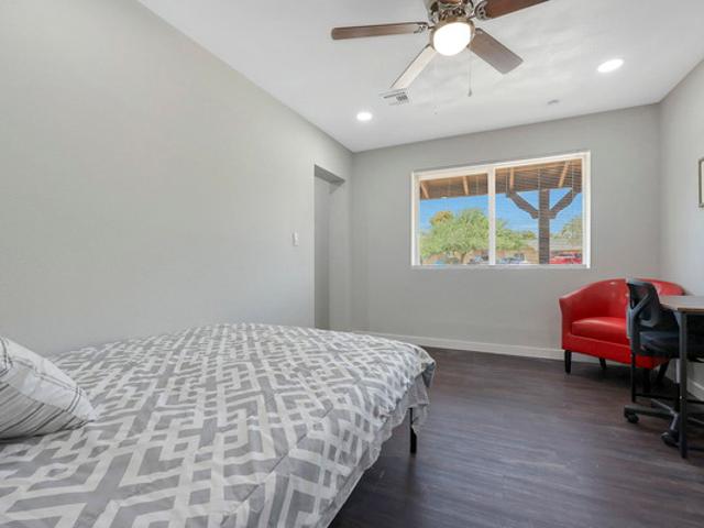BRAND NEW! Walking distance to W Glendale Avenue Shopping and Food! Ceiling Fans, Desks, Large Bedrooms! Spacious, newly renovated Ready for you today!