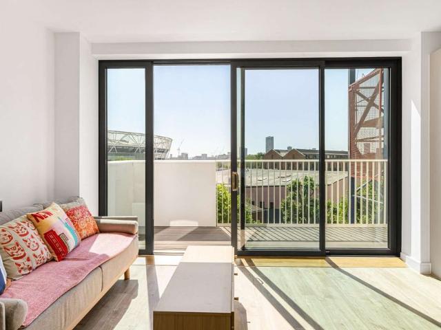 Brand new three bedroom penthouse with a large private terrace