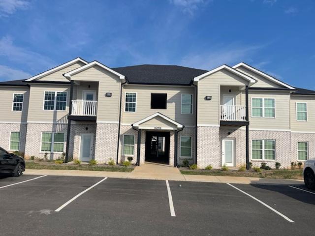 Brand New Units, Extra Nice, 2 bedroom