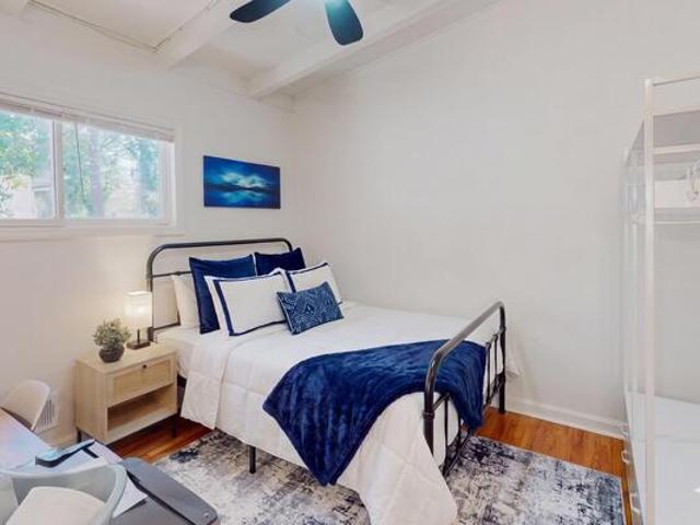 BRAND NEW Very clean & newly updated Decatur property with Smart TVs & mini fridges in every room!
