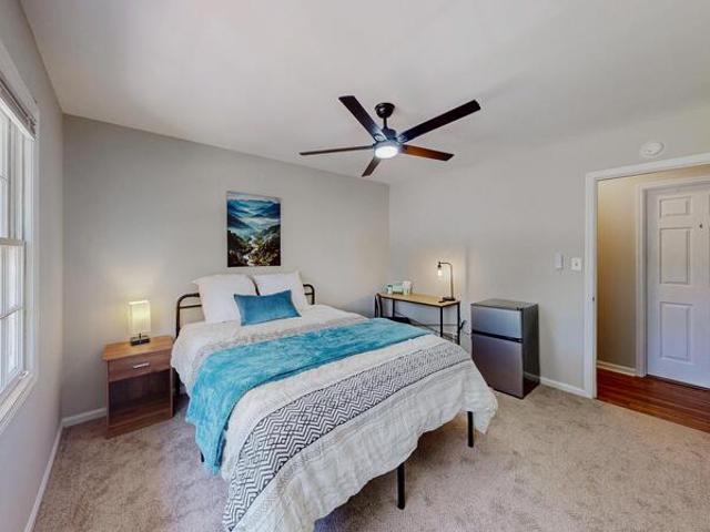 BRAND NEW Very clean & newly updated Decatur property with Smart TVs & mini fridges in every room!