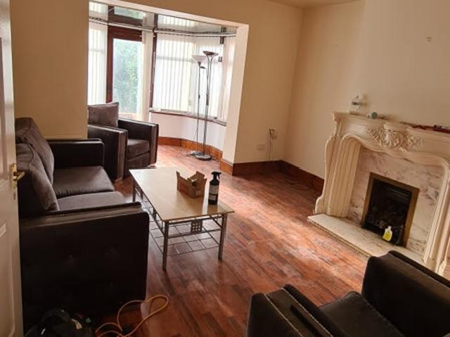 Brand Newly Refurbed. Fully Furnished 3 Bed House