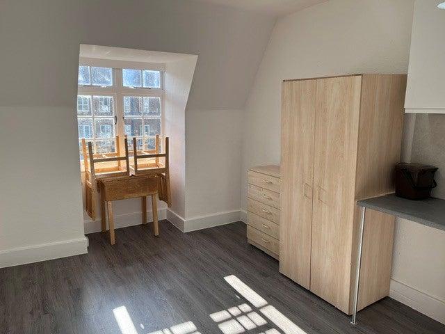 Brand Newly Refurbished Studio Inclusive Of Bills