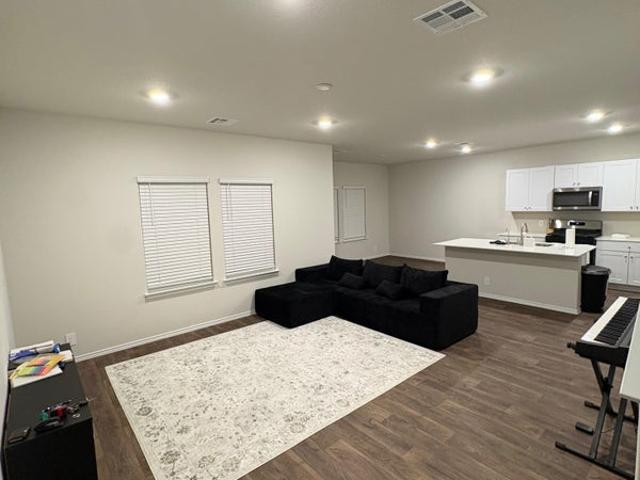BrandNew Furnished Room Near Lackland AFB