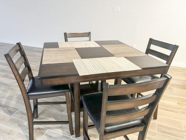 BrandNew & Modern San AntonioConverse Home with Hu