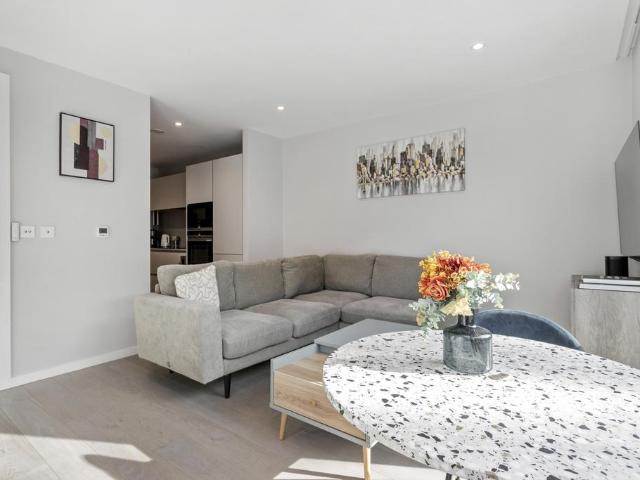 Brandon House, London SE1 1 bed apartment to rent £2,903 pcm £670 pw