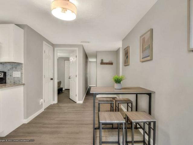 Brandon House with Dining Room Comfy & Charming