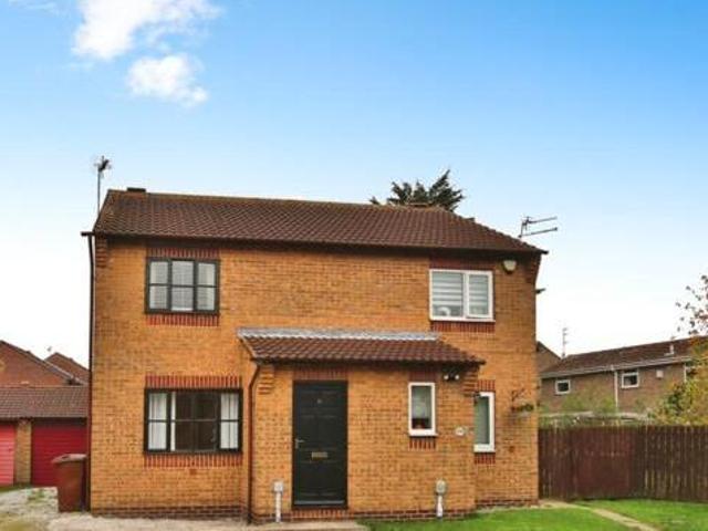 Brandon Way, Kingswood, 2 Bedroom Semi detached