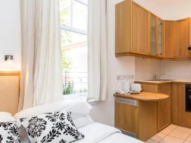 Brandenburgh House, Fulham Palace Road, London, W6 9EP, United Kingdom | 1 bed apartment for rent #165351972 | Rentberry