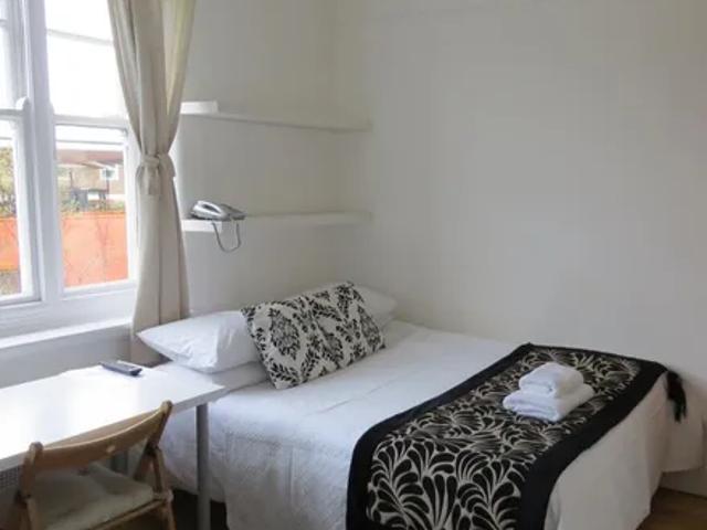 Brandenburgh House, Fulham Palace Road, London, W6 9EP, United Kingdom | 1 bed apartment for rent #165351927 | Rentberry