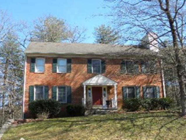 Branderwood Dr