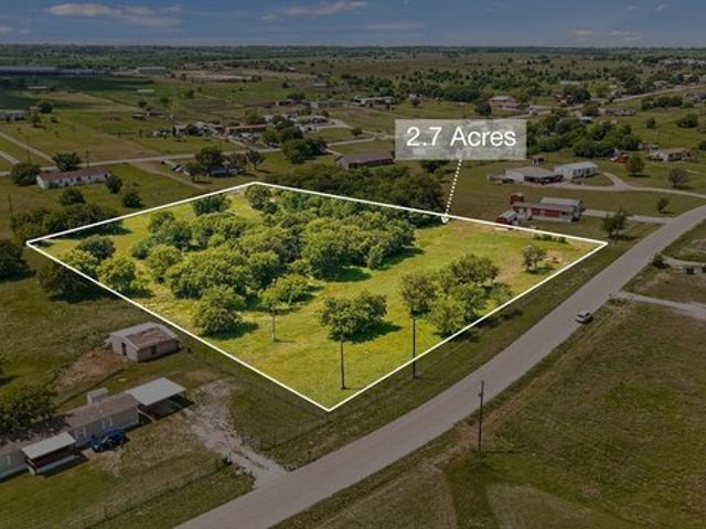 Branding Iron Rd, New Fairview, TX 76078