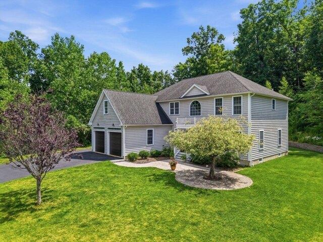 Brandywine Ln, Shirley, Home For Sale