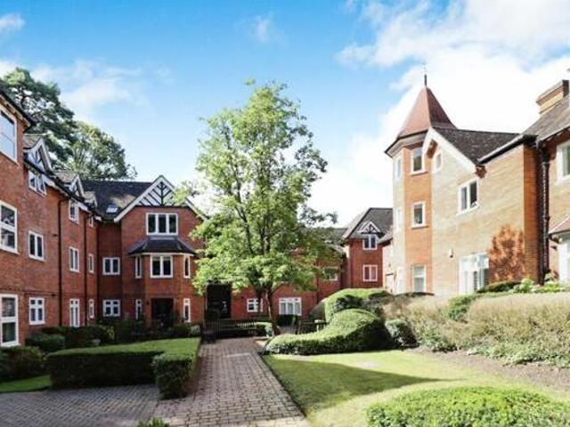 Branksomewood Road, Lefroy Park, Fleet, 2 Bedroom Apartment