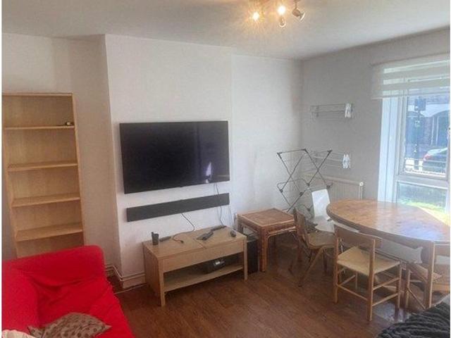 Branksome House, London SW8, 4 bed flat to rent, £3,400 pcm | PrimeLocation