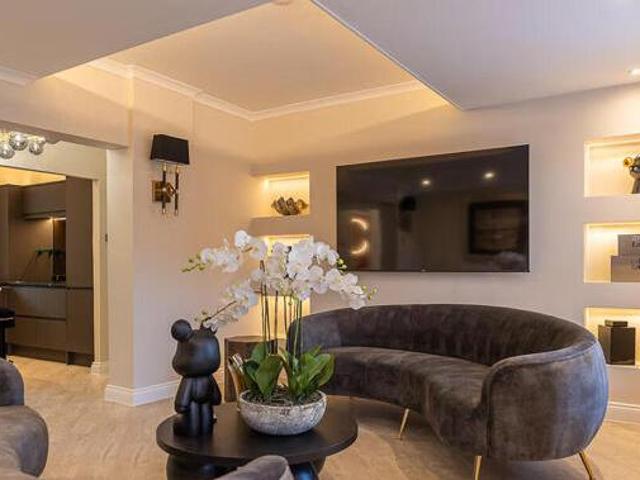 Branksome House, Westgate Street, 3 Bedroom Apartment