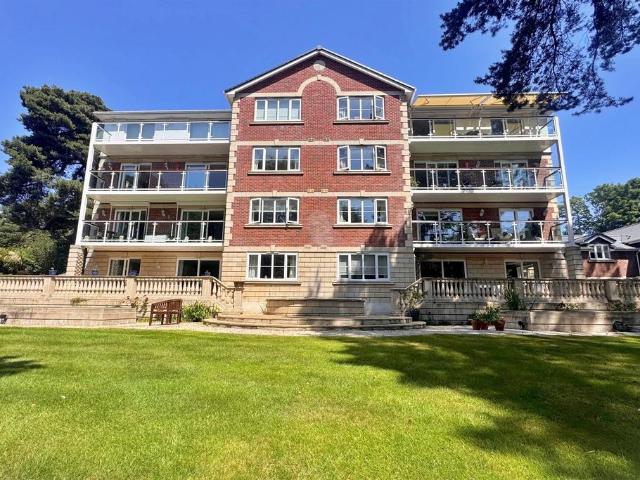 Branksome Park 2 bed flat to rent £2,250 pcm £519 pw