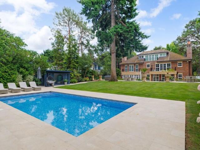 Branksome Park, Poole 7 bed detached house to rent £25,000 pcm £5,769 pw