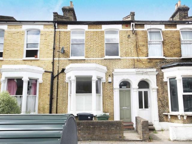 Branksome Road, London SW2 1 bed flat to rent £2,250 pcm £519 pw