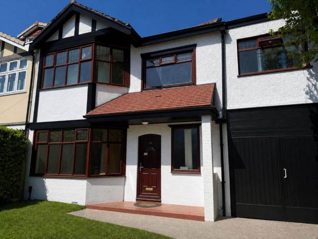 Brantwood Road, Salford 4 bed semi detached house to rent £2,250 pcm £519 pw