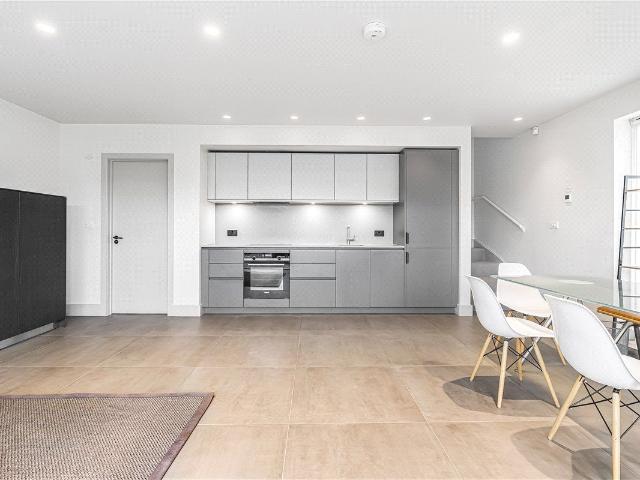 Brasenose Driftway, Oxford, Oxfordshire OX4, 2 bed semi detached house to rent, £1,950 pcm | PrimeLocation