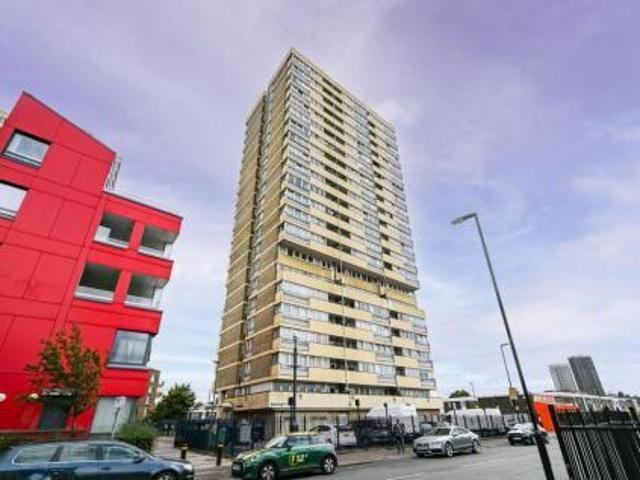 Brassett Point, London, London. 3 bed flat to rent £2,100 pcm £485 pw