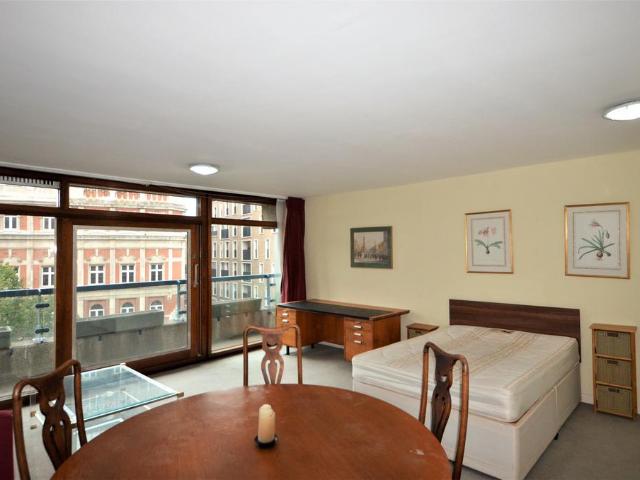 Breton House, Barbican, London, EC2Y Studio to rent £2,167 pcm £500 pw