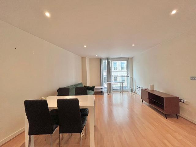 Brewery Square, London EC1V, 1 bed flat to rent, £2,730 pcm | PrimeLocation