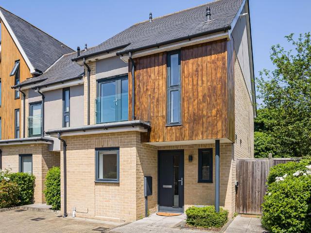 Brewery Yard, Ware SG12, 3 bed end terrace house to rent, £2,500 pcm | PrimeLocation